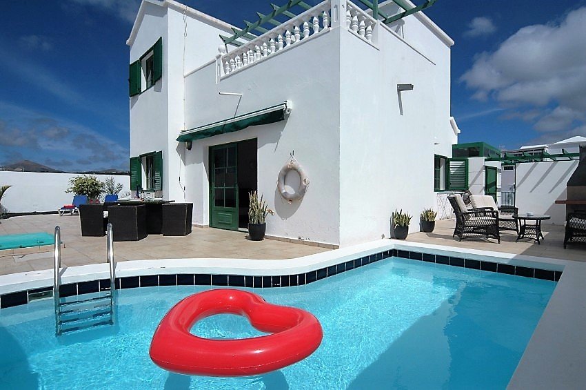 VillaMore - Luxury And Private Villa Rentals in Europe